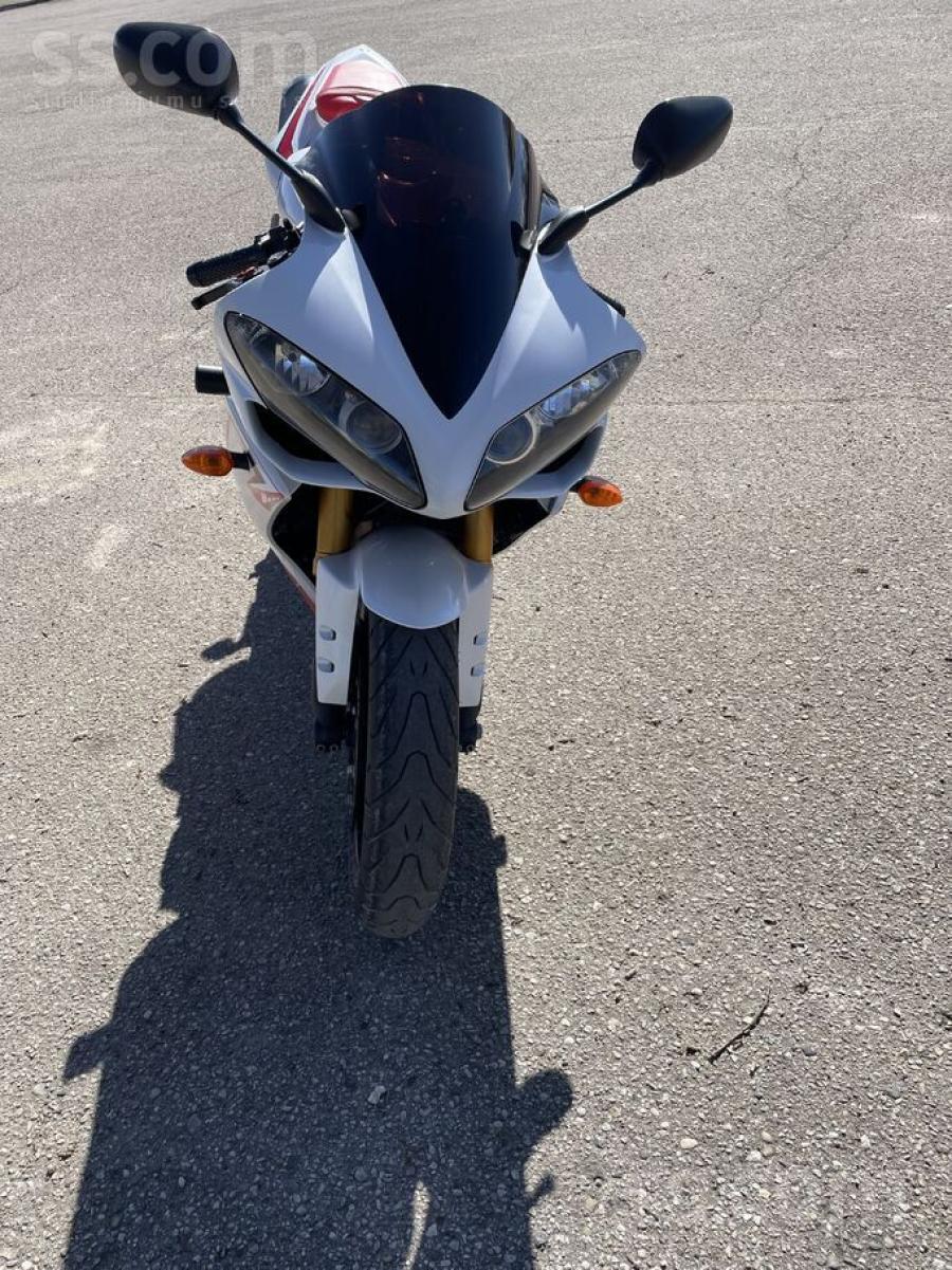 Yamaha R1 2007 Preiļi, ar dzinēja tilpumu 1.00 L un nobraukumu 0 tūkst. km par 5300 €, foto 6 vietnē AUTOMOTO.COM.LV