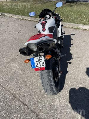 Yamaha R1 2007 Preiļi, ar dzinēja tilpumu 1.00 L un nobraukumu 0 tūkst. km par 5300 €, foto 7 vietnē AUTOMOTO.COM.LV