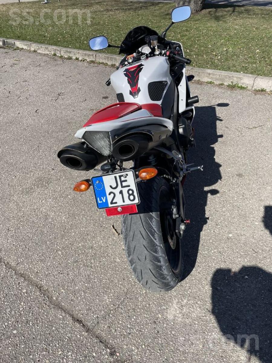 Yamaha R1 2007 Preiļi, ar dzinēja tilpumu 1.00 L un nobraukumu 0 tūkst. km par 5300 €, foto 7 vietnē AUTOMOTO.COM.LV