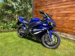 Yamaha R1 2007 Rīga, ar dzinēja tilpumu 1.00 L un nobraukumu 0 tūkst. km par 5100 €, foto  vietnē AUTOMOTO.COM.LV