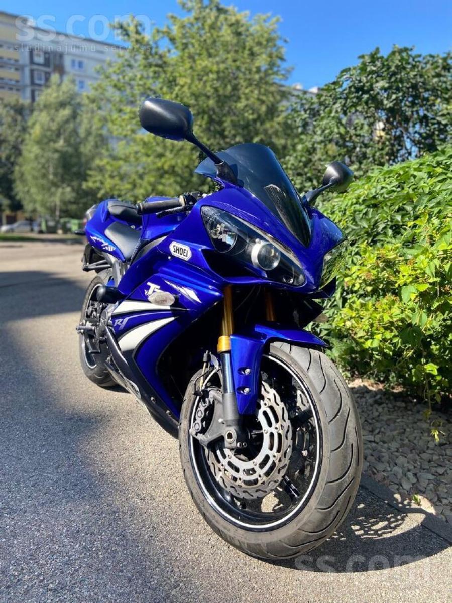 Yamaha R1 2007 Rīga, ar dzinēja tilpumu 1.00 L un nobraukumu 0 tūkst. km par 5100 €, foto 4 vietnē AUTOMOTO.COM.LV