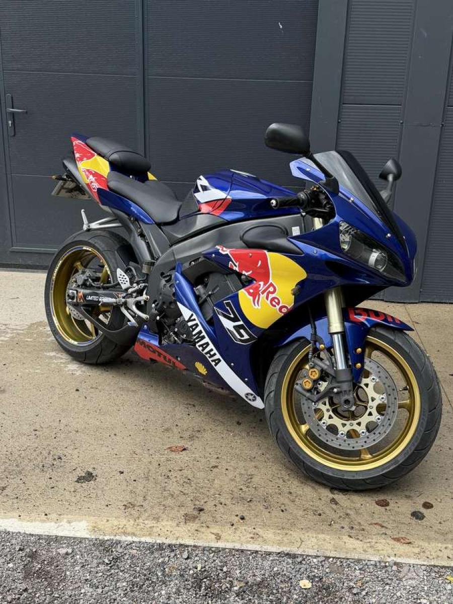Yamaha R1 2007 in Vilnius, with an engine capacity of 1.00 L and mileage of 54 thousand km for 5300 €, photo 1 on AUTOMOTO.COM.LV