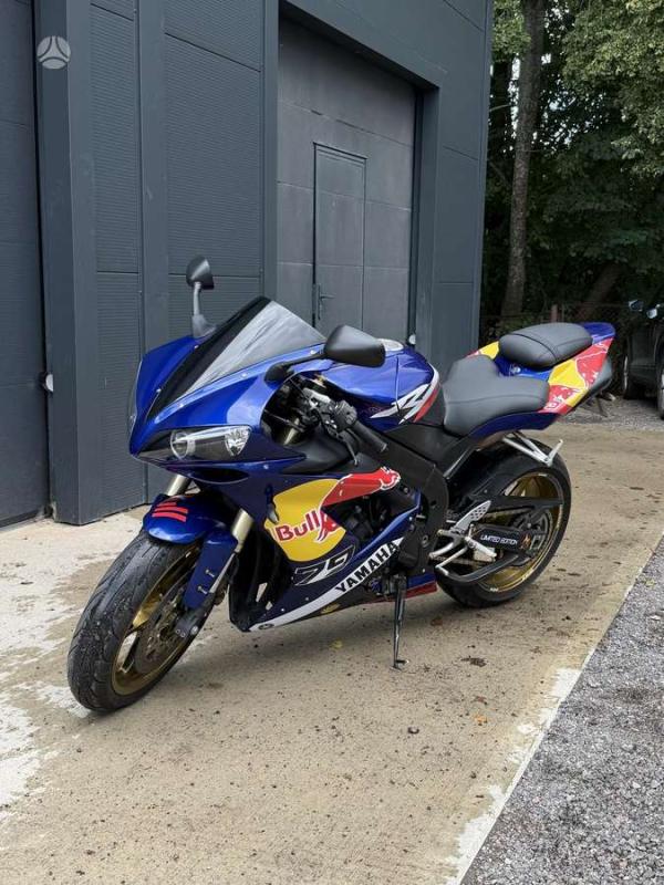 Yamaha R1 2007 Viļņa, ar dzinēja tilpumu 1.00 L un nobraukumu 54 tūkst. km par 5300 €, foto 5 vietnē AUTOMOTO.COM.LV