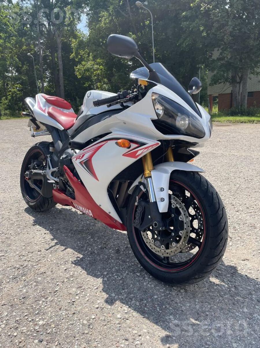 Ямаха R1 2007 в Прейли, объемом двигателя 1.00 л и пробегом 0 тыс. км за 5000 €, фото 1 на AUTOMOTO.COM.LV