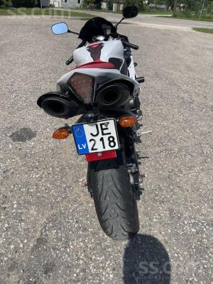 Ямаха R1 2007 в Прейли, объемом двигателя 1.00 л и пробегом 0 тыс. км за 5000 €, фото 7 на AUTOMOTO.COM.LV