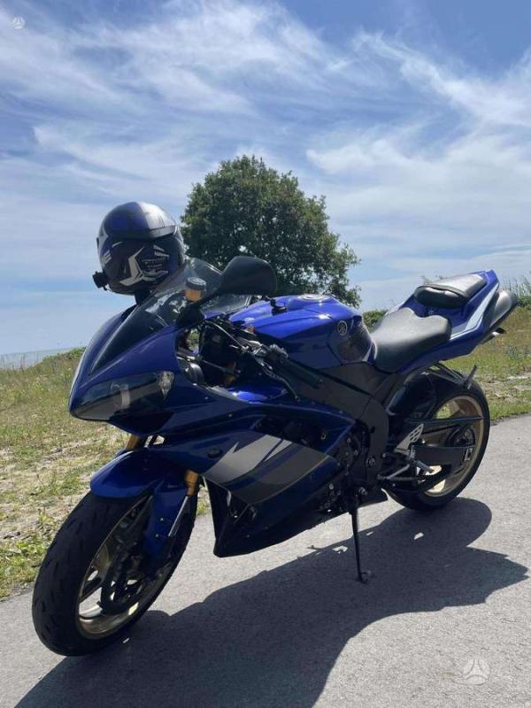 Yamaha R1 2008 Klaipėda, ar dzinēja tilpumu 1.00 L un nobraukumu 32 tūkst. km par 5190 €, foto 3 vietnē AUTOMOTO.COM.LV