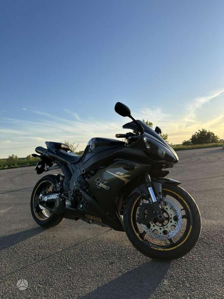 Yamaha R1 2008 in Vilnius, with an engine capacity of 1.00 L and mileage of 43 thousand km for 5000 €, photo 1 on AUTOMOTO.COM.LV
