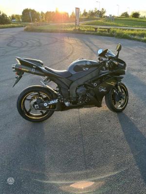 Yamaha R1 2008 in Vilnius, with an engine capacity of 1.00 L and mileage of 43 thousand km for 5000 €, photo 4 on AUTOMOTO.COM.LV