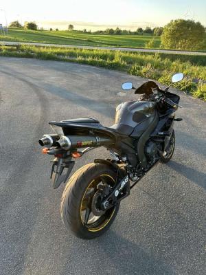 Yamaha R1 2008 in Vilnius, with an engine capacity of 1.00 L and mileage of 43 thousand km for 5000 €, photo 5 on AUTOMOTO.COM.LV