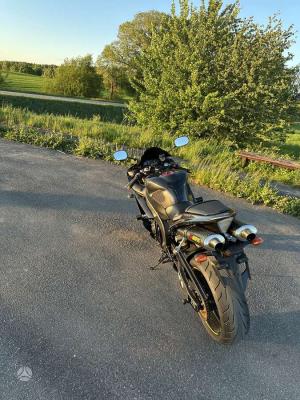 Yamaha R1 2008 in Vilnius, with an engine capacity of 1.00 L and mileage of 43 thousand km for 5000 €, photo 6 on AUTOMOTO.COM.LV