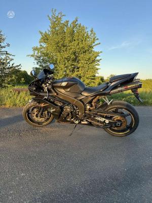 Yamaha R1 2008 in Vilnius, with an engine capacity of 1.00 L and mileage of 43 thousand km for 5000 €, photo 7 on AUTOMOTO.COM.LV