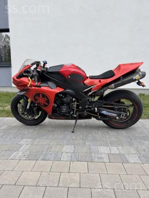Yamaha R1 2009 in Riga, with an engine capacity of 1.00 L and mileage of 0 thousand km for 6990 €, photo 3 on AUTOMOTO.COM.LV