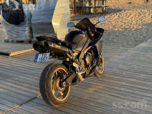 Ямаха R1 2009 в Рига, объемом двигателя 1.00 л и пробегом 0 тыс. км за 8500 €, фото 3 на AUTOMOTO.COM.LV
