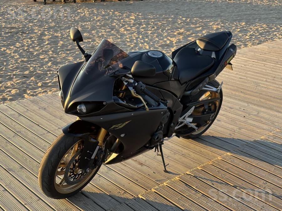 Ямаха R1 2009 в Рига, объемом двигателя 1.00 л и пробегом 0 тыс. км за 8500 €, фото 5 на AUTOMOTO.COM.LV