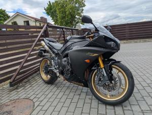 Yamaha R1 2010 Viļņa, ar dzinēja tilpumu 0.00 L un nobraukumu 56 tūkst. km par 7000 €, foto  vietnē AUTOMOTO.COM.LV