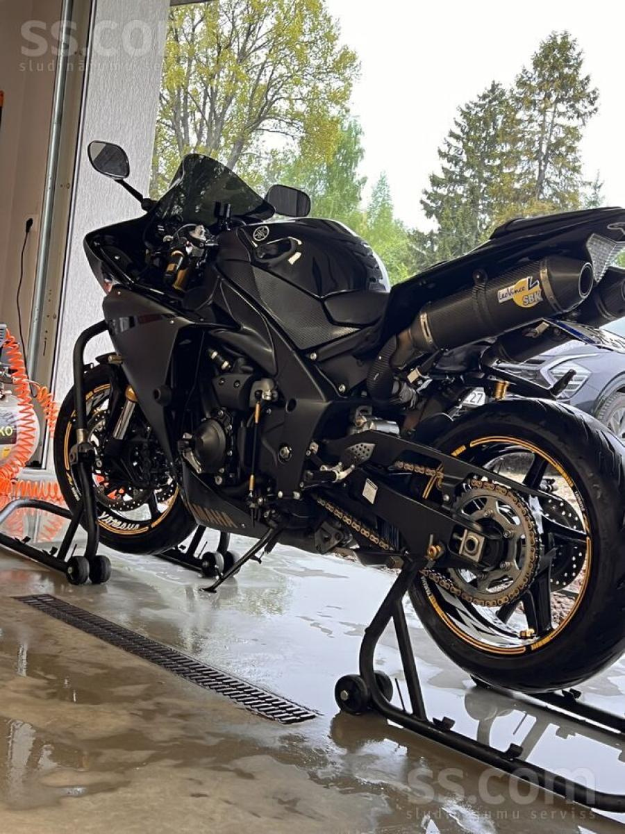 Yamaha R1 2010 Jelgava, ar dzinēja tilpumu 1.00 L un nobraukumu 0 tūkst. km par 8750 €, foto 3 vietnē AUTOMOTO.COM.LV