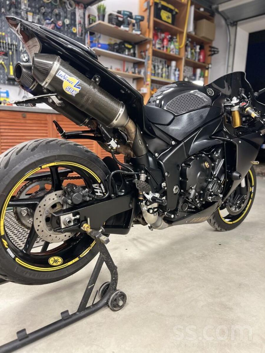 Yamaha R1 2010 Jelgava, ar dzinēja tilpumu 1.00 L un nobraukumu 0 tūkst. km par 8750 €, foto 6 vietnē AUTOMOTO.COM.LV