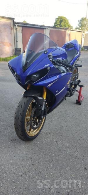 Yamaha R1 2011 Rīga, ar dzinēja tilpumu 0.99 L un nobraukumu 0 tūkst. km par 9500 €, foto 5 vietnē AUTOMOTO.COM.LV