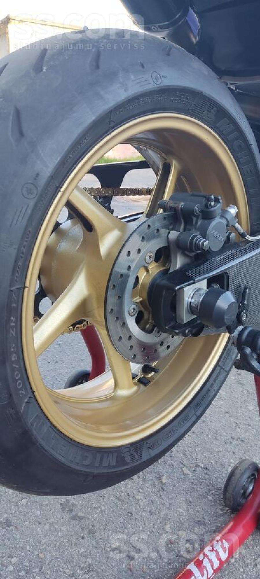Yamaha R1 2011 Rīga, ar dzinēja tilpumu 0.99 L un nobraukumu 0 tūkst. km par 9500 €, foto 11 vietnē AUTOMOTO.COM.LV