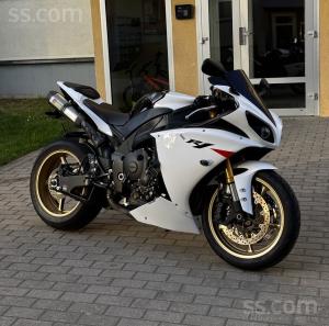 Yamaha R1 2011 in Riga, with an engine capacity of 1.00 L and mileage of 0 thousand km for 8350 €, photo  on AUTOMOTO.COM.LV