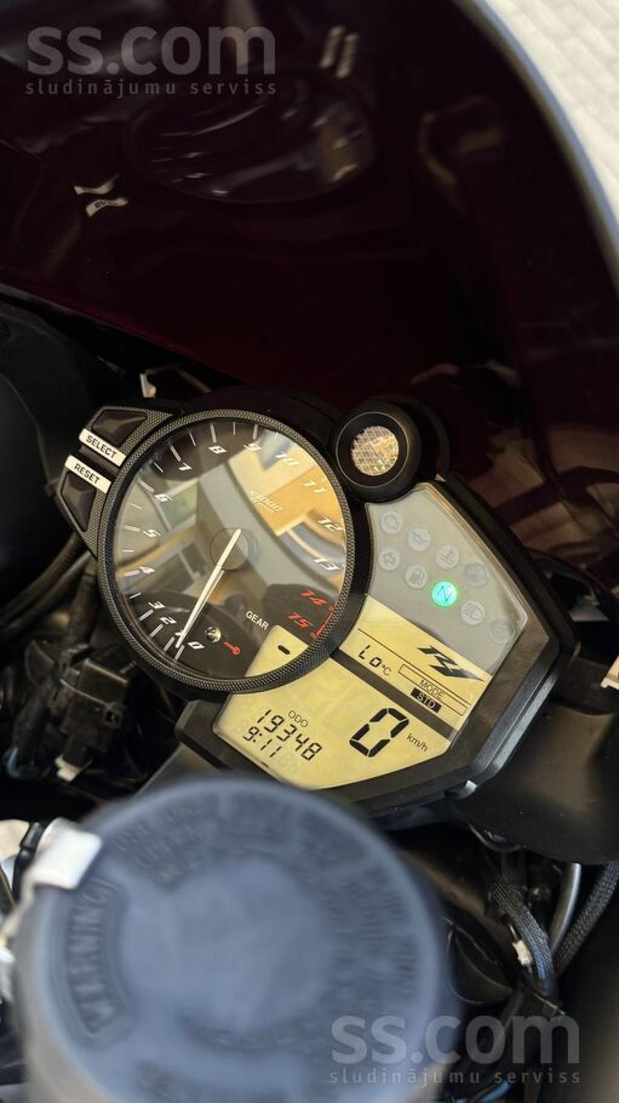 Yamaha R1 2011 in Riga, with an engine capacity of 1.00 L and mileage of 0 thousand km for 8350 €, photo 9 on AUTOMOTO.COM.LV