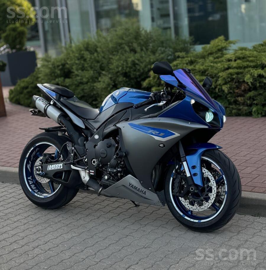 Ямаха R1 2013 в Рига, объемом двигателя 1.00 л и пробегом 0 тыс. км за 8990 €, фото 1 на AUTOMOTO.COM.LV