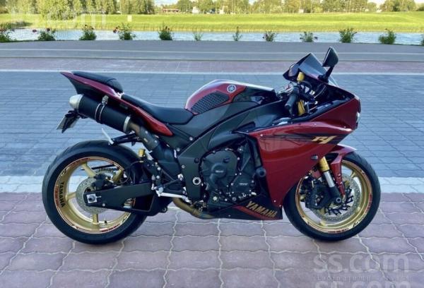 Yamaha R1 2013 Jelgava, ar dzinēja tilpumu 1.00 L un nobraukumu 0 tūkst. km par 7700 €, foto 1 vietnē AUTOMOTO.COM.LV