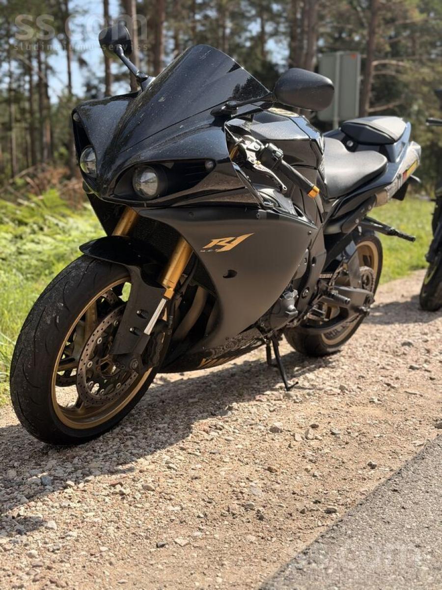 Yamaha R1 2013 Jelgava, ar dzinēja tilpumu 1.00 L un nobraukumu 0 tūkst. km par 7499 €, foto 3 vietnē AUTOMOTO.COM.LV