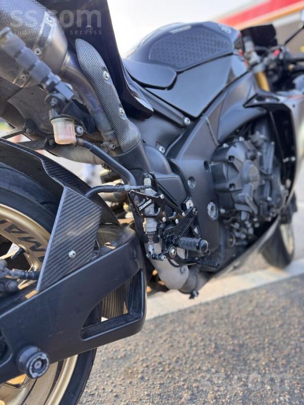 Yamaha R1 2013 in Jelgava, with an engine capacity of 1.00 L and mileage of 0 thousand km for 7499 €, photo 6 on AUTOMOTO.COM.LV