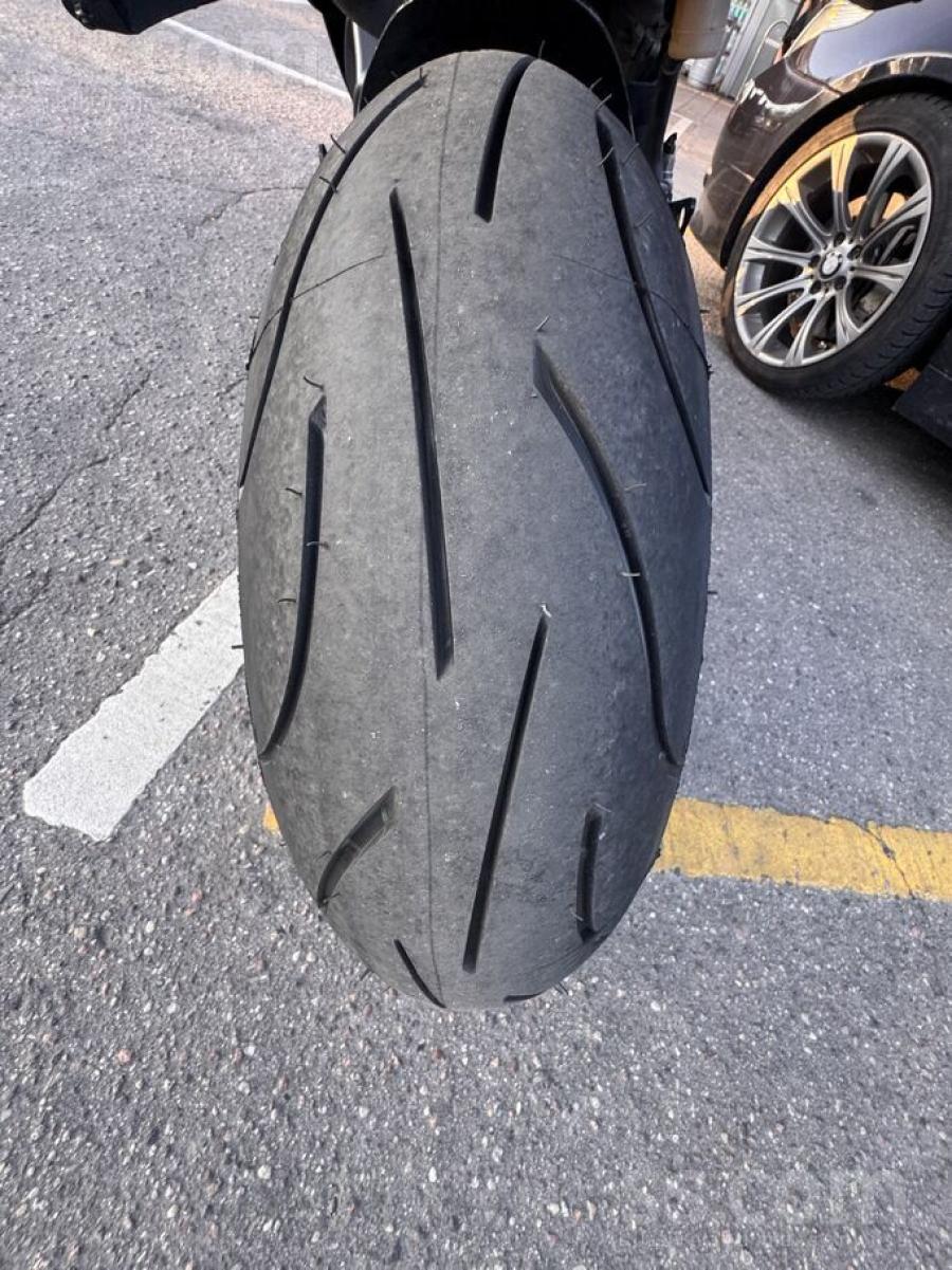 Yamaha R1 2013 Jelgava, ar dzinēja tilpumu 1.00 L un nobraukumu 0 tūkst. km par 7499 €, foto 11 vietnē AUTOMOTO.COM.LV