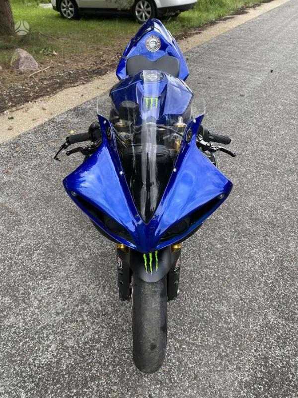 Yamaha R1 2014 in Siauliai, with an engine capacity of 1.00 L and mileage of 6 thousand km for 5250 €, photo 3 on AUTOMOTO.COM.LV
