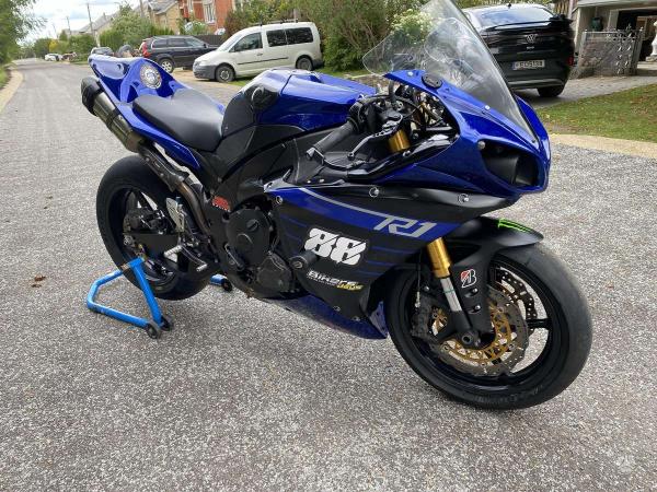 Yamaha R1 2014 in Siauliai, with an engine capacity of 1.00 L and mileage of 6 thousand km for 5250 €, photo 5 on AUTOMOTO.COM.LV