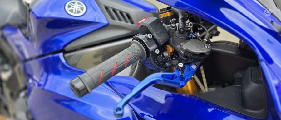 Yamaha R1 2017 in Kaunas, with an engine capacity of 1.00 L and mileage of 15 thousand km for 13500 €, photo 3 on AUTOMOTO.COM.LV