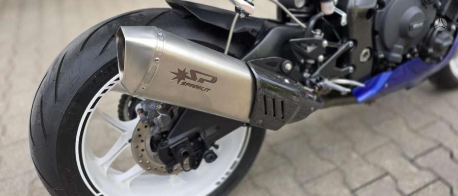 Yamaha R1 2017 in Kaunas, with an engine capacity of 1.00 L and mileage of 15 thousand km for 13500 €, photo 12 on AUTOMOTO.COM.LV