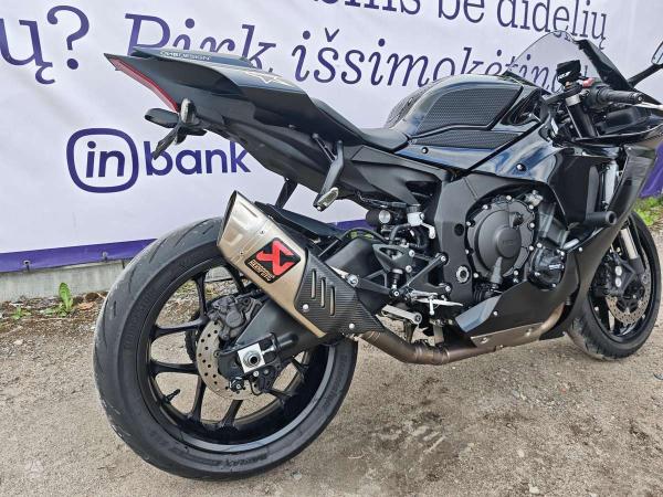Ямаха R1 2021 в Шяуляй, объемом двигателя 1.00 л и пробегом 16 тыс. км за 14100 €, фото 4 на AUTOMOTO.COM.LV