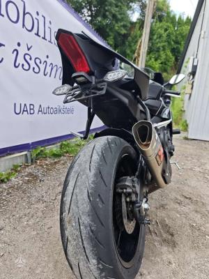 Ямаха R1 2021 в Шяуляй, объемом двигателя 1.00 л и пробегом 16 тыс. км за 14100 €, фото 6 на AUTOMOTO.COM.LV