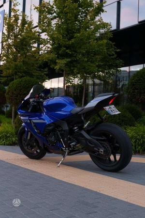 Yamaha R1 2022 Viļņa, ar dzinēja tilpumu 1.00 L un nobraukumu 8 tūkst. km par 14200 €, foto 7 vietnē AUTOMOTO.COM.LV