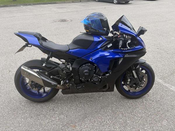 Yamaha R1 2023 Kėdainiai, ar dzinēja tilpumu 1.00 L un nobraukumu 13 tūkst. km par 15000 €, foto 1 vietnē AUTOMOTO.COM.LV
