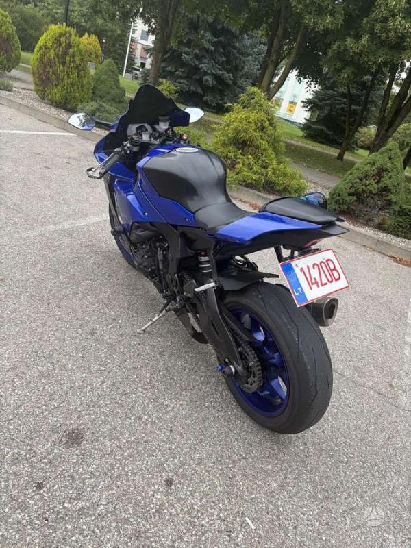 Yamaha R1 2023 Kėdainiai, ar dzinēja tilpumu 1.00 L un nobraukumu 13 tūkst. km par 15000 €, foto 5 vietnē AUTOMOTO.COM.LV