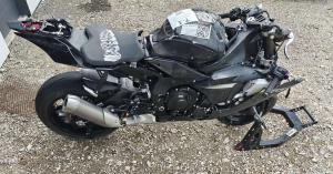 Ямаха R1 2024 в Вильнюс, объемом двигателя 1.00 л и пробегом 1000 тыс. км за 7999 €, фото 3 на AUTOMOTO.COM.LV