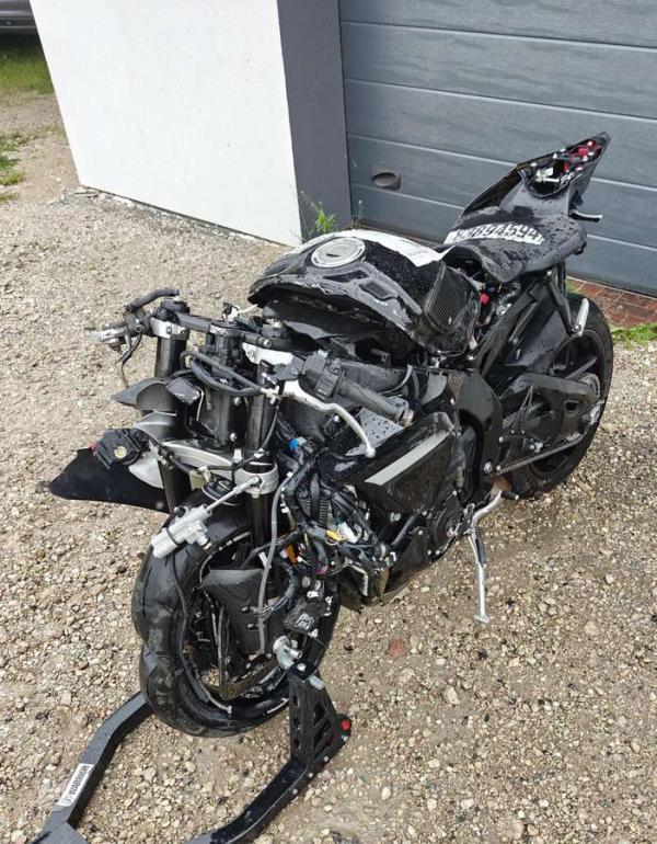 Ямаха R1 2024 в Вильнюс, объемом двигателя 1.00 л и пробегом 1000 тыс. км за 7999 €, фото 8 на AUTOMOTO.COM.LV