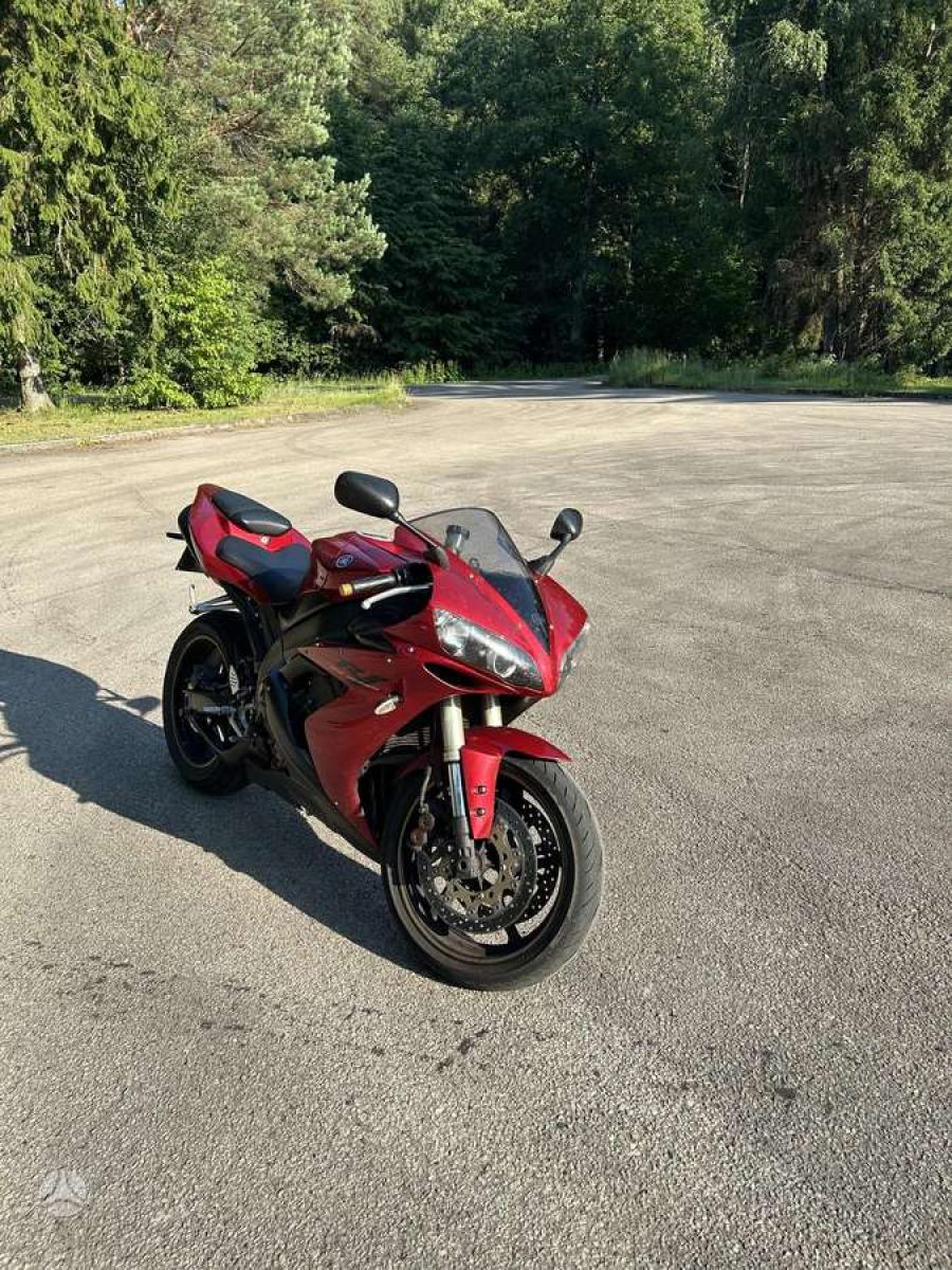 Красный Ямаха R1 2005 в Шакяй, объемом двигателя 1.00 л и пробегом 60 тыс. км за 4300 €, фото 5 на AUTOMOTO.COM.LV