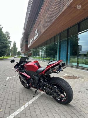 Red Yamaha R1 2007 in Kaunas, with an engine capacity of 1.00 L and mileage of 52 thousand km for 4999 €, photo 4 on AUTOMOTO.COM.LV