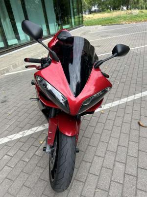Red Yamaha R1 2007 in Kaunas, with an engine capacity of 1.00 L and mileage of 52 thousand km for 4999 €, photo 6 on AUTOMOTO.COM.LV