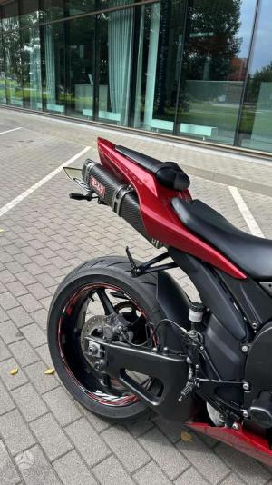 Red Yamaha R1 2007 in Kaunas, with an engine capacity of 1.00 L and mileage of 52 thousand km for 4999 €, photo 10 on AUTOMOTO.COM.LV
