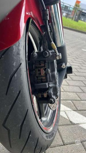 Red Yamaha R1 2007 in Kaunas, with an engine capacity of 1.00 L and mileage of 52 thousand km for 4999 €, photo 12 on AUTOMOTO.COM.LV