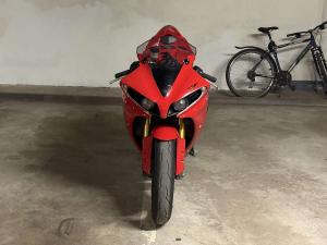 Sarkans Yamaha R1 2013 Rīga, ar dzinēja tilpumu 1.00 L un nobraukumu 33 tūkst. km par 10500 €, foto 3 vietnē AUTOMOTO.COM.LV