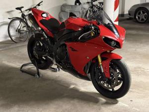 Sarkans Yamaha R1 2013 Rīga, ar dzinēja tilpumu 1.00 L un nobraukumu 33 tūkst. km par 10500 €, foto 4 vietnē AUTOMOTO.COM.LV