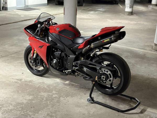 Sarkans Yamaha R1 2013 Rīga, ar dzinēja tilpumu 1.00 L un nobraukumu 33 tūkst. km par 10500 €, foto 6 vietnē AUTOMOTO.COM.LV