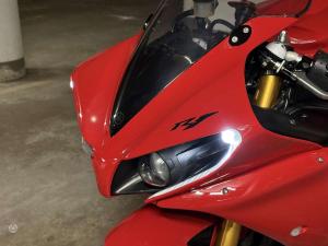 Sarkans Yamaha R1 2013 Rīga, ar dzinēja tilpumu 1.00 L un nobraukumu 33 tūkst. km par 10500 €, foto 14 vietnē AUTOMOTO.COM.LV